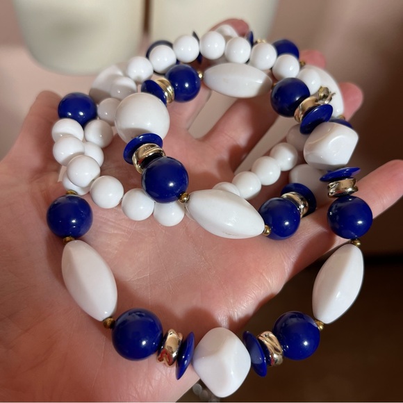 Vintage | Jewelry | Vintage 6 70 Mod Mcm White Royal Blue Lucite Beaded ...